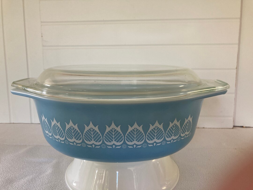 Htf Promotional Pyrex #043 1.5 Qt. White Tulips on Light Blue Very Nice ...