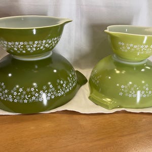 Like New Complete Set of Pyrex Cinderella Spring Blossom Mixing Bowls ...