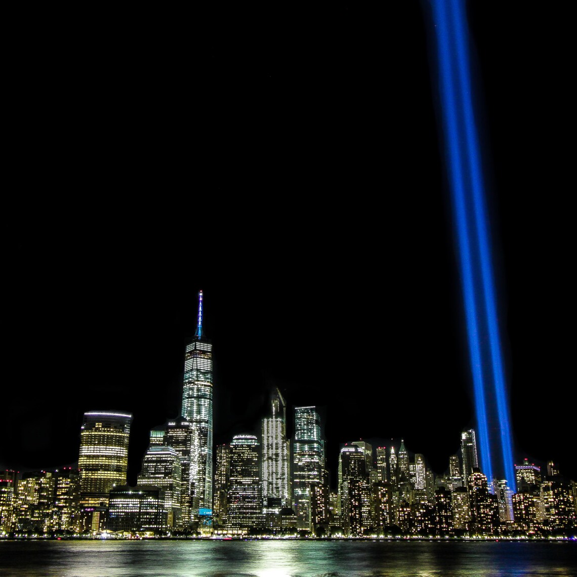 9/11 Never Forgotten Poster - Tribute Lights - Square - NYC - City ...