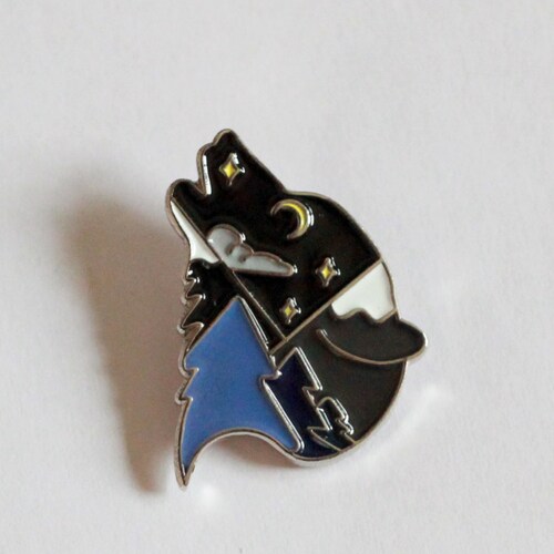 Wolf Enamel Pin Wolves Yin Yang Enamel Pin Black and White | Etsy UK