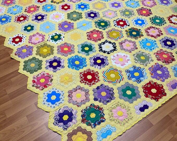 Vintage Grandmas Flower Garden Pattern Yellow Multi Color 88 X 78 ...