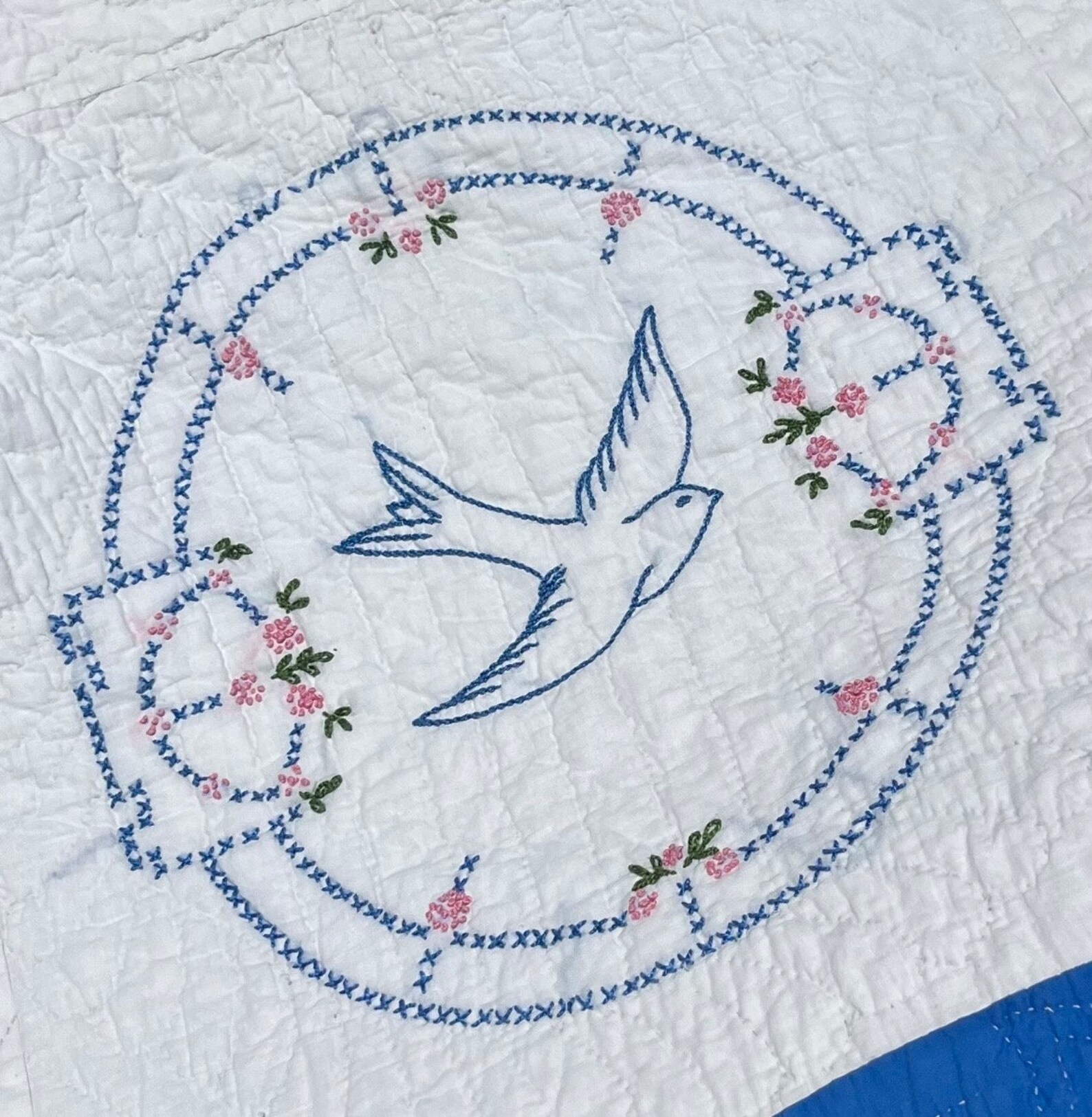 Vintage Handmade Hand Stitched Blue / White Dove Quilt Beautiful ...