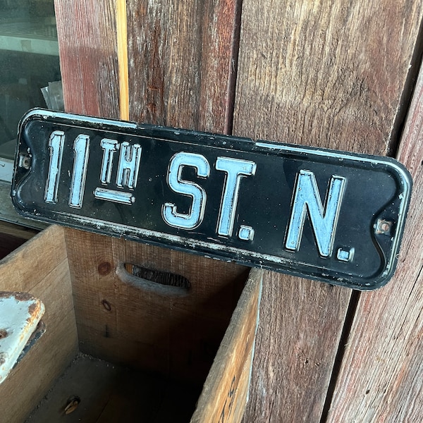 11th Street Signs - Etsy