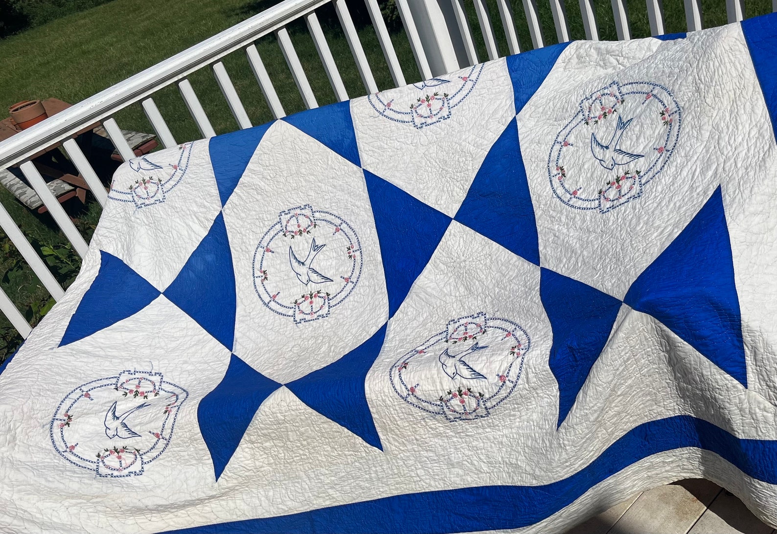 Vintage Handmade Hand Stitched Blue / White Dove Quilt Beautiful ...
