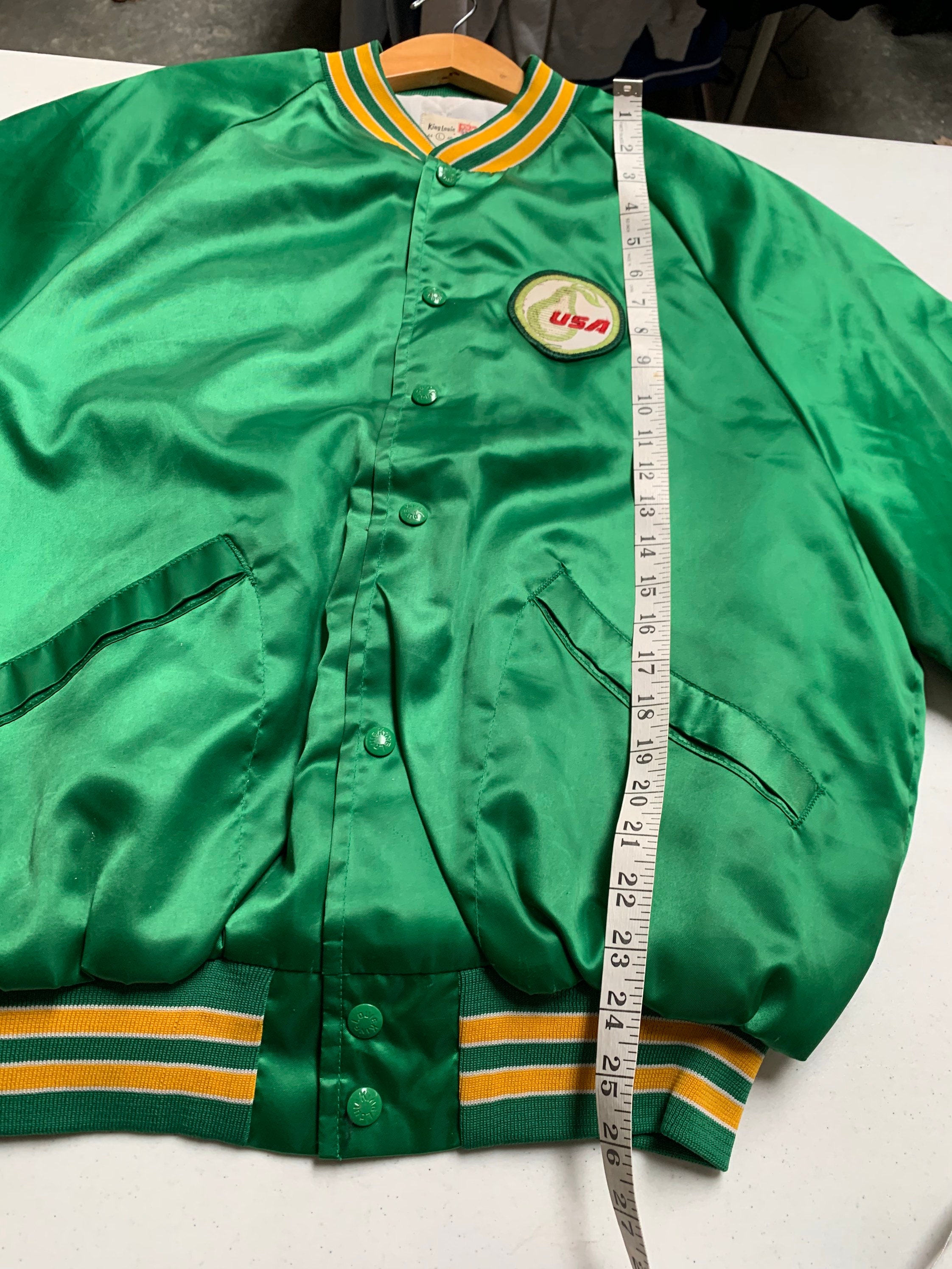 Rare Vintage USA Pears Pear Bureau Nylon Jacket Size Large Quality Made ...