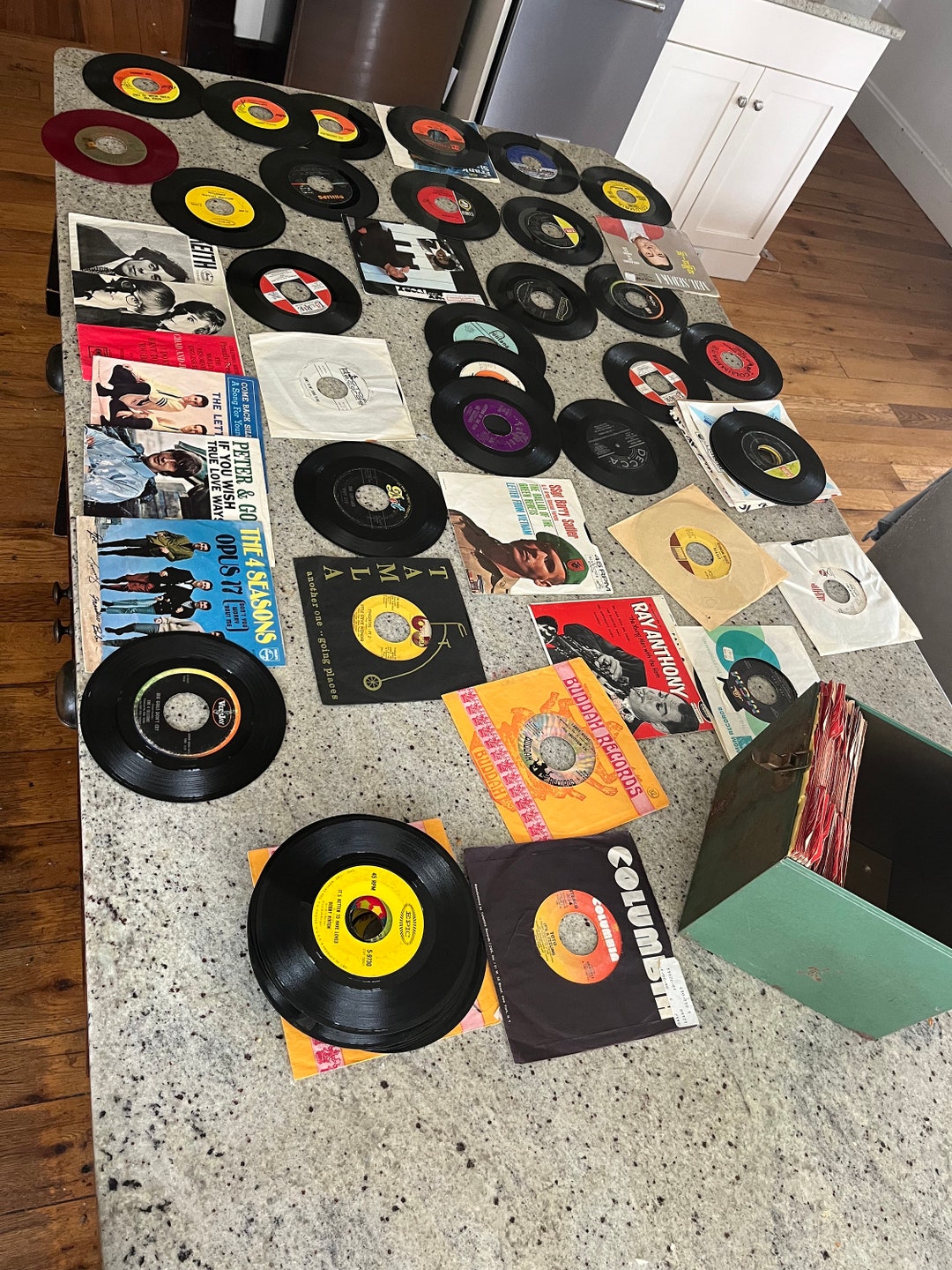 Vintage 45s Vinyl Records 60s 70s 80s Quantity 50 Some With Sleeves ...