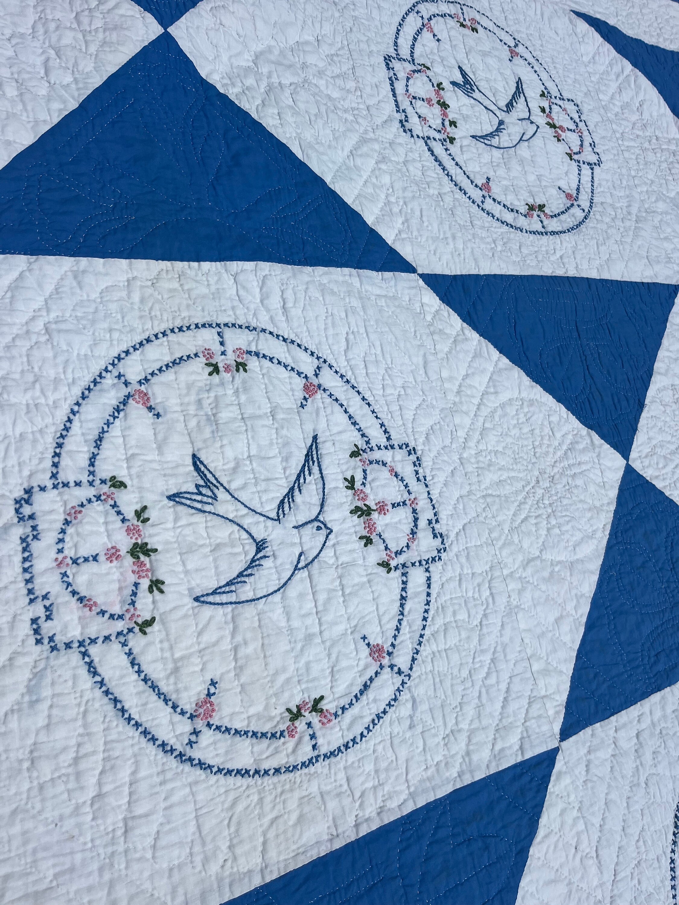 Vintage Handmade Hand Stitched Blue / White Dove Quilt Beautiful ...