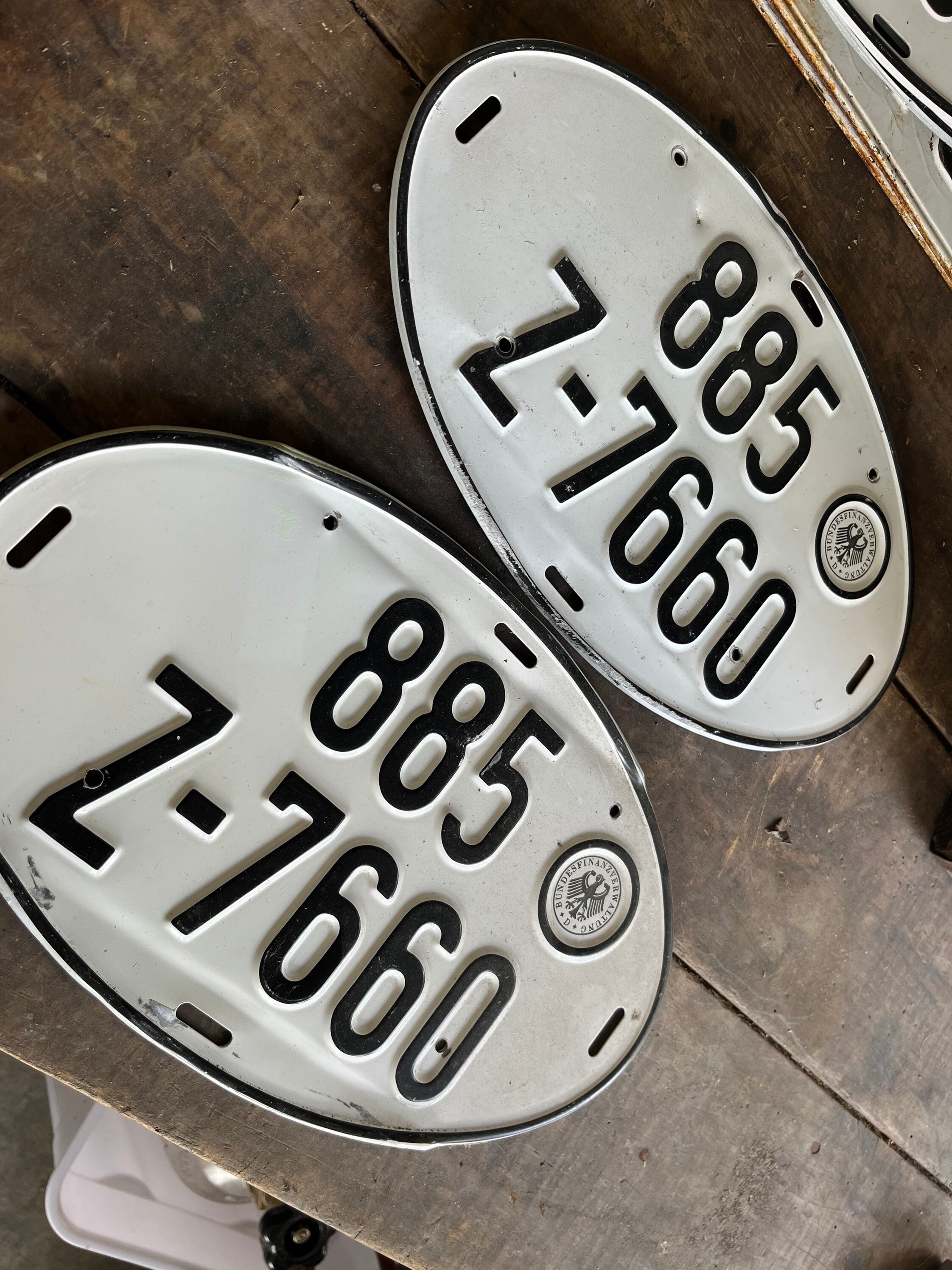 Vintage Pair German Oval License Plates Matching Pair of 885 Z-7660 - Etsy