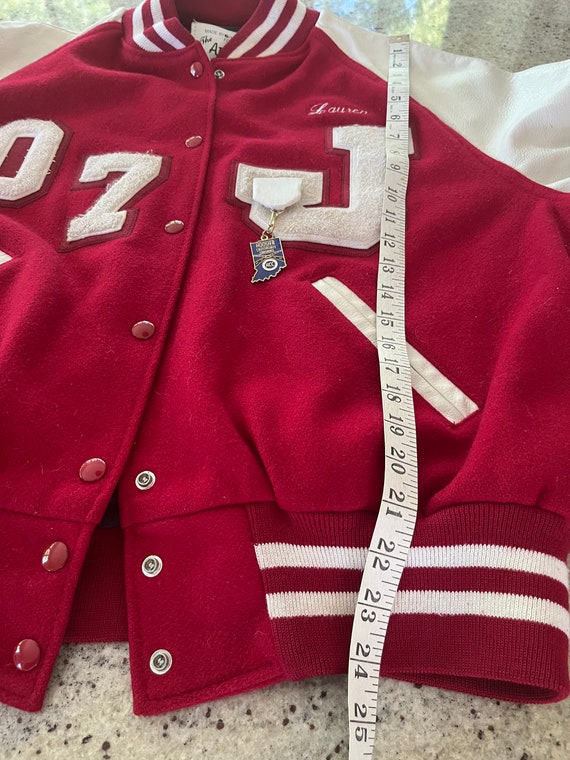 Red & White Varsity Letter J 07 Jacket Size Ladies XL… - Gem