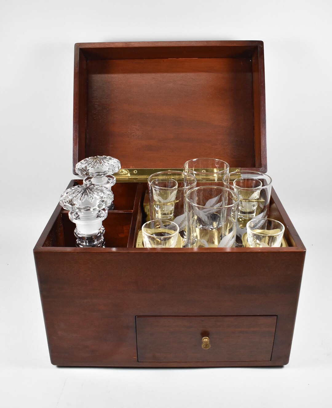 Mahogany Tantalus Liquor Bar Set With Etched Duck Decanters and Glasses ...