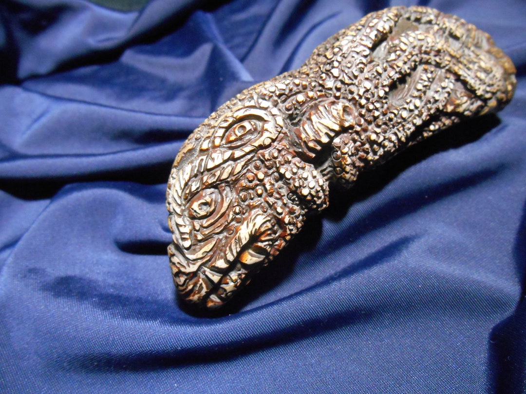 The Handle of the Knife "octopus Lizard" - Etsy