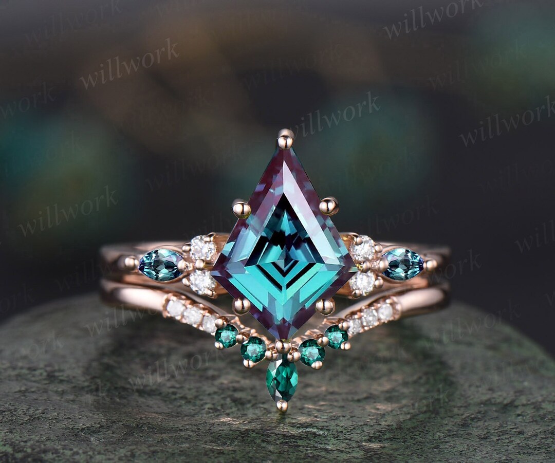 8x11mm Kite Cut Alexandrite Ring Solid 14k Rose Gold Unique Alexandrite ...