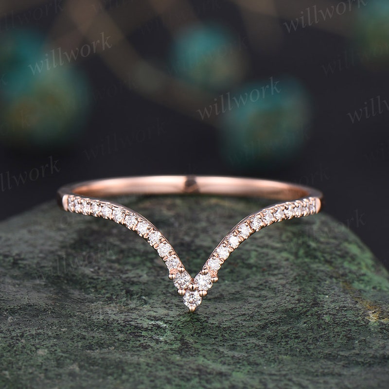 Deep V Ring - Etsy