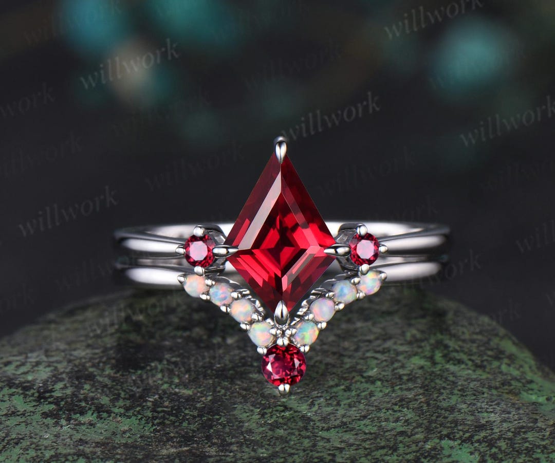 Kite Cut Red Ruby Ring Minimalist Vintage White Gold Three Stone Unique ...