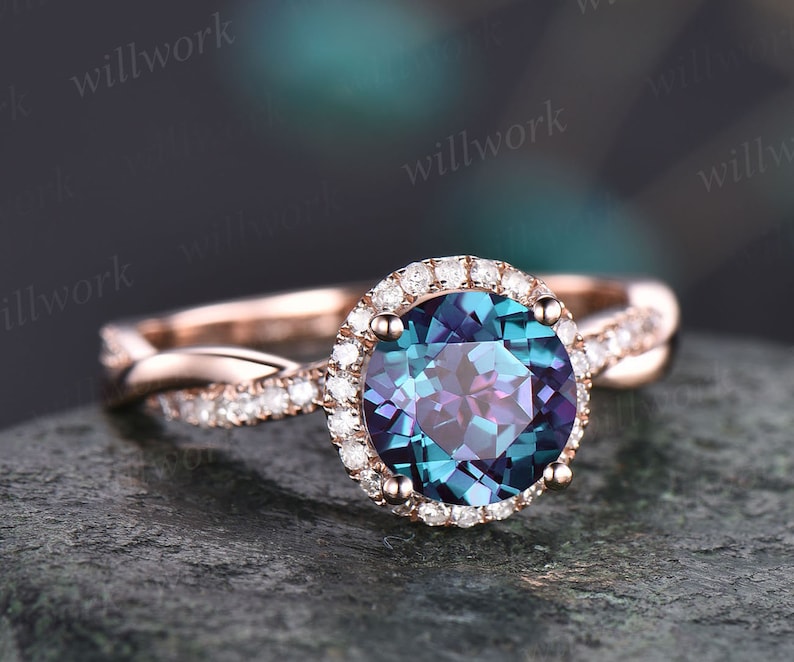 Round Shaped Alexandrite Ring Vintage Alexandrite Engagement Ring Solid ...