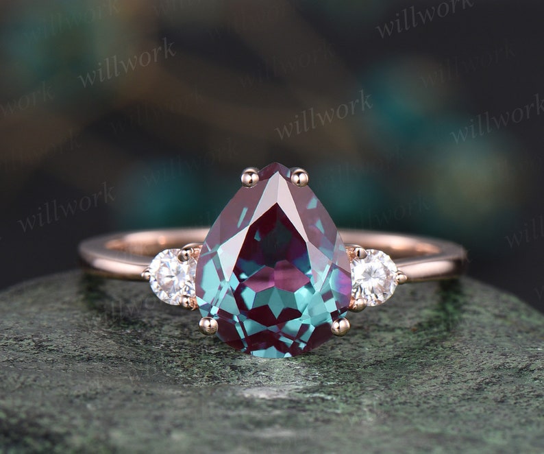 2pcs 8x10mm Pear Alexandrite Ring Set Three Stone Alexandrite ...