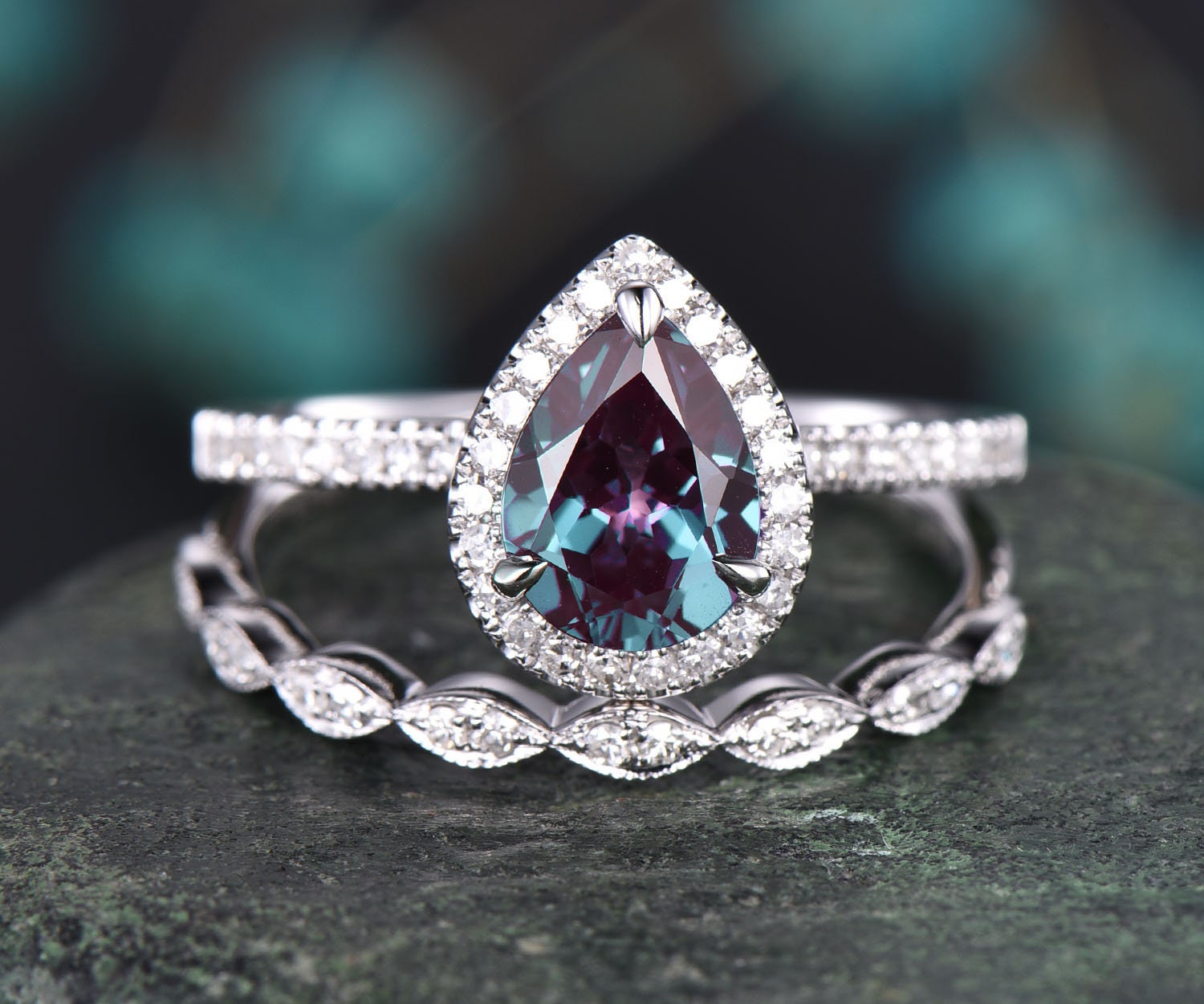 Pear Shaped Alexandrite Bridal Ring Set Vintage Unique Alexandrite ...