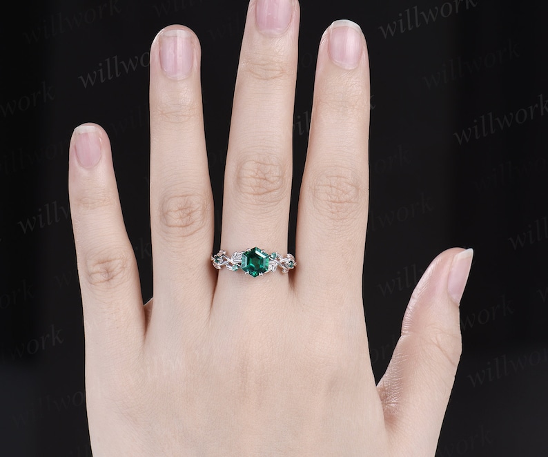 7mm Emerald Ring Vintage Hexagon Cut Emerald Engagement Ring - Etsy