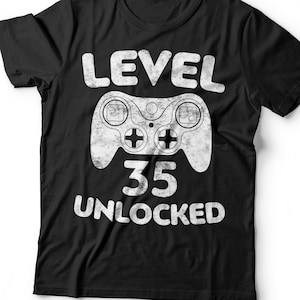 Level 35 Unlocked T-shirt - Unisex Funny Mens 35th Birthday Gamer Shirt ...