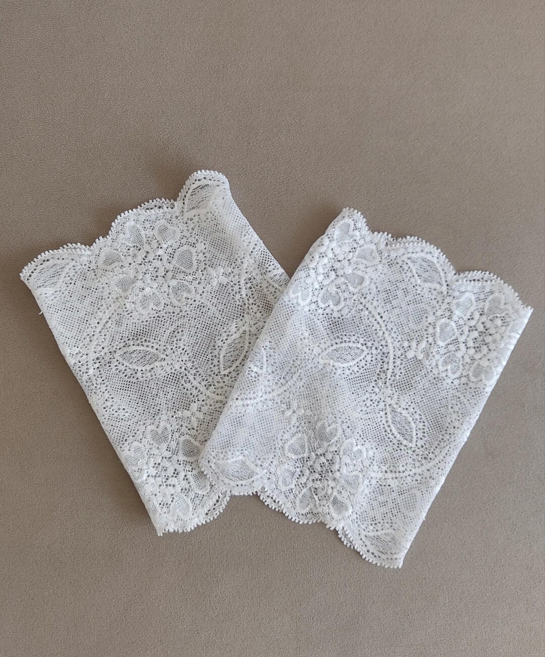 Lace Boot Cuff, Leg, Off-white Lace, çizme çorap, Bacak çorap. Yoga ...