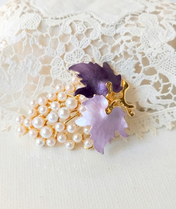 Gold Tone Grape Brooch Pearl Pin Costume Gold Gold To… - Gem