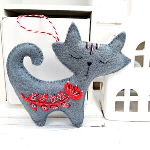 Felt Cat Decoration, Felt Christmas Ornament, Hand Embroidered Cat ...