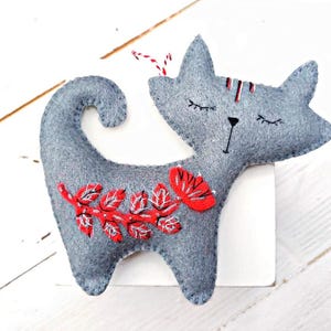 Felt Cat Decoration, Felt Christmas Ornament, Hand Embroidered Cat ...