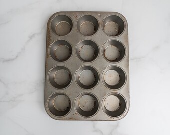 Vintage Muffin Tin - Etsy