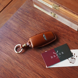 GENESIS Leather Key Fob Cover, Handmade Italian Vegetable-tanned Case ...