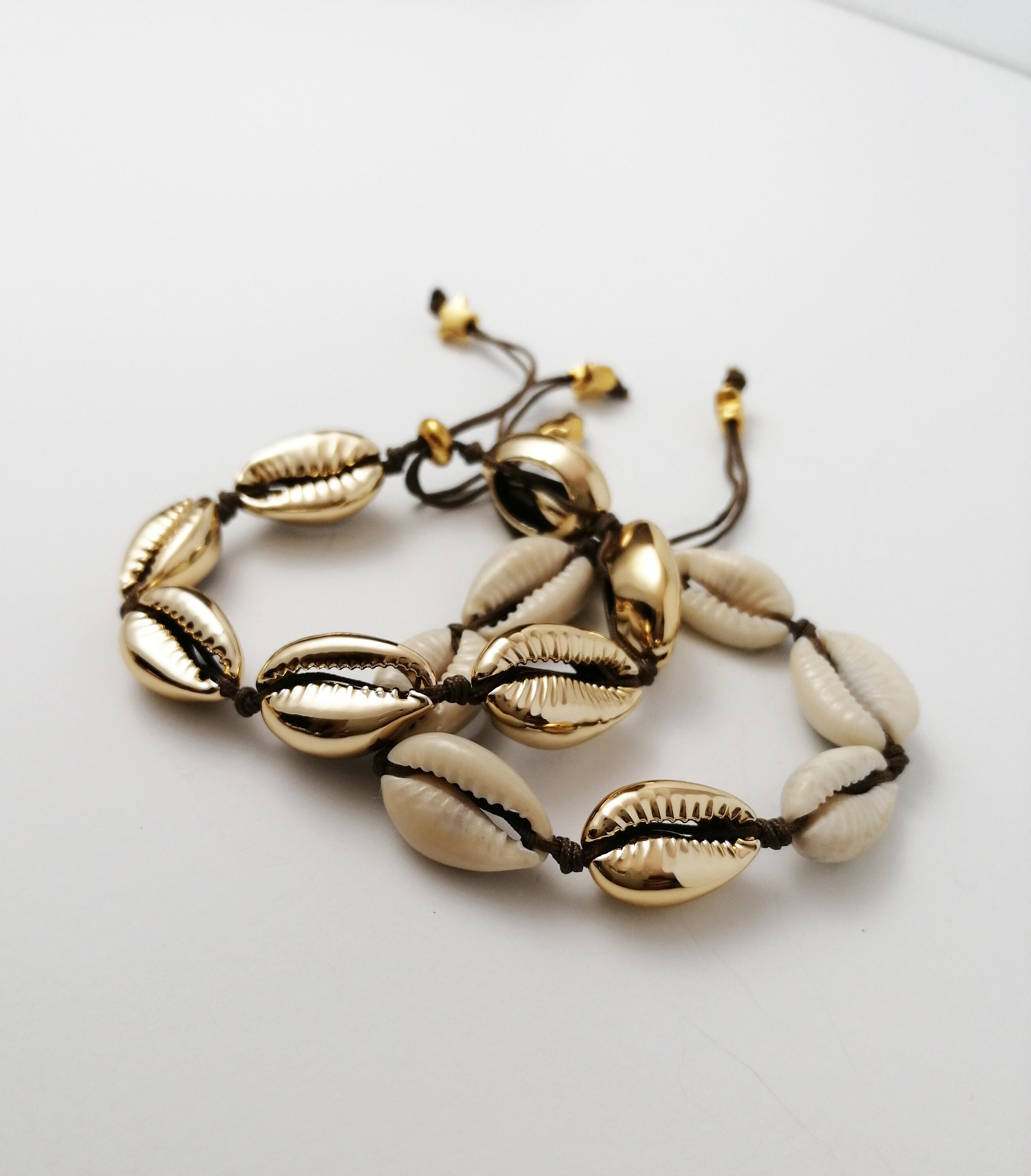 New year gift Gold shell bracelet Sea Shell Bracelet - Etsy Polska