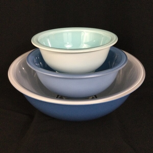 Pyrex Glass Mixing Bowls Set of 3 - Etsy
