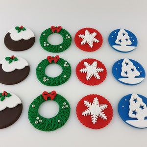 Christmas Cupcake Toppers 12 Christmas Wreath, Snowy Christmas Tree ...