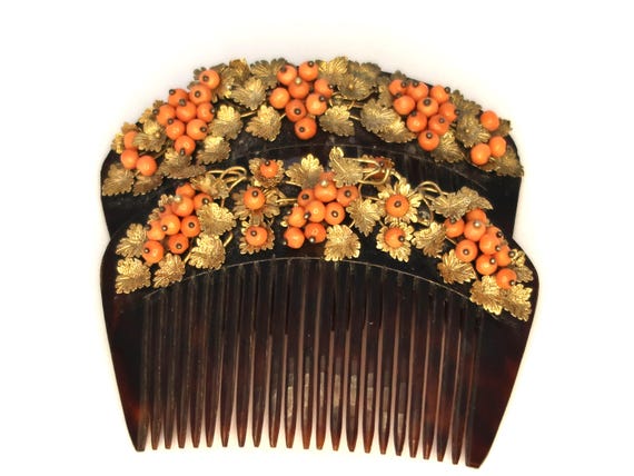 Antique Payneta 8K Gold Vine Coral Grape Clusters - P… - Gem