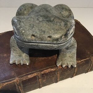Vintage Soapstone Frog Inuit First Nations - Etsy