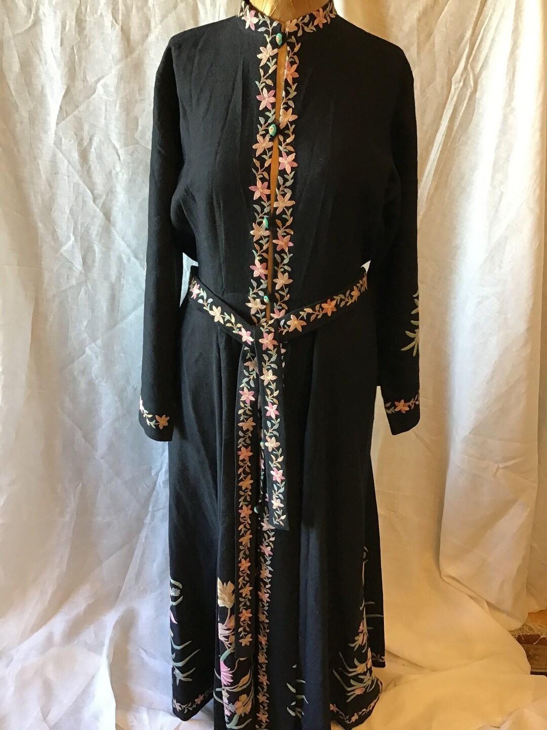 Vintage Kashmiri Embroidered Wool Robe 1930’s - Etsy