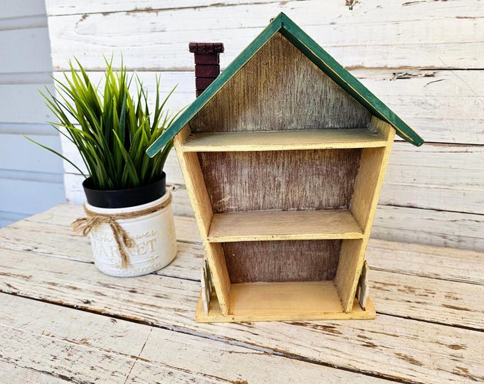 Decorative Minature 3 Tier Shelf - House Shaped Shelf - Green Roof and ...