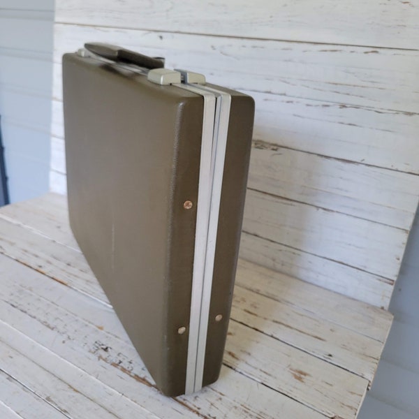 Vintage Briefcase - Etsy