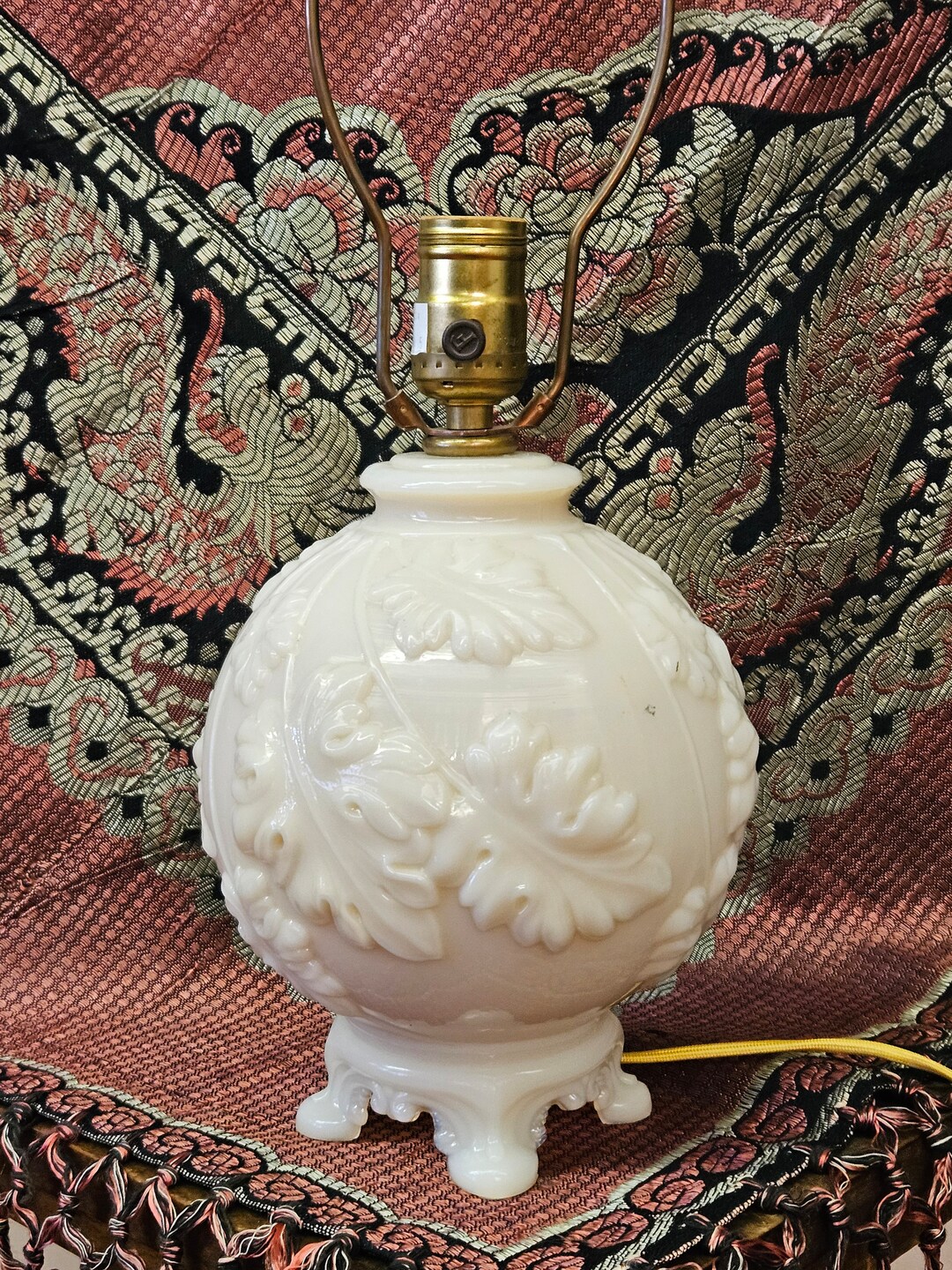 Aladdin Alacite Table Lamp, G257 Acanthus Leaves, Lighted Base, New ...