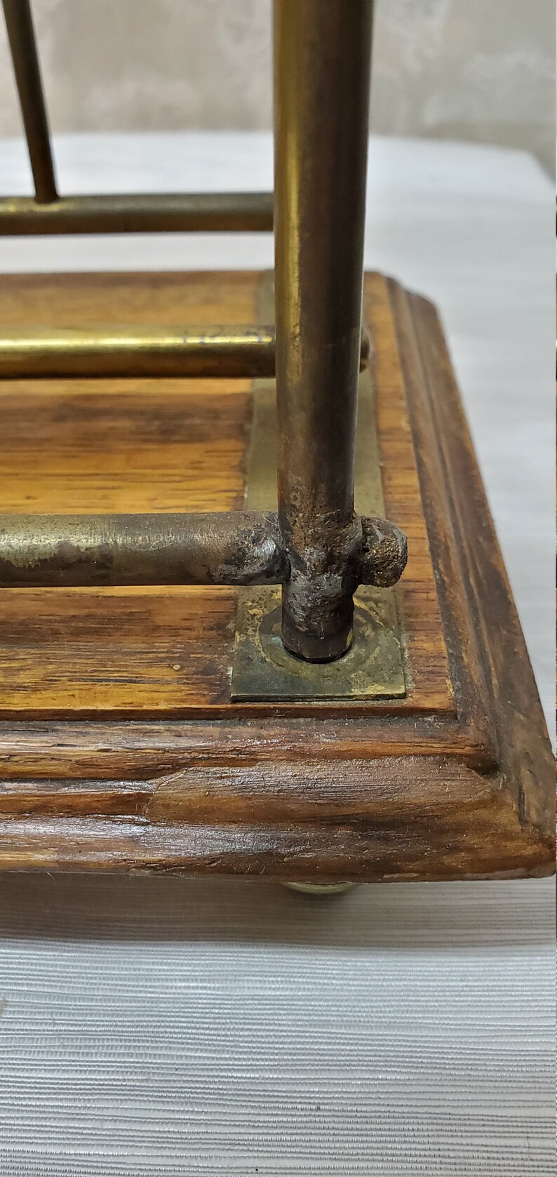 Oak & Brass Hotel Magazine/newspaper Rack/holder/carrier. 3 - Etsy