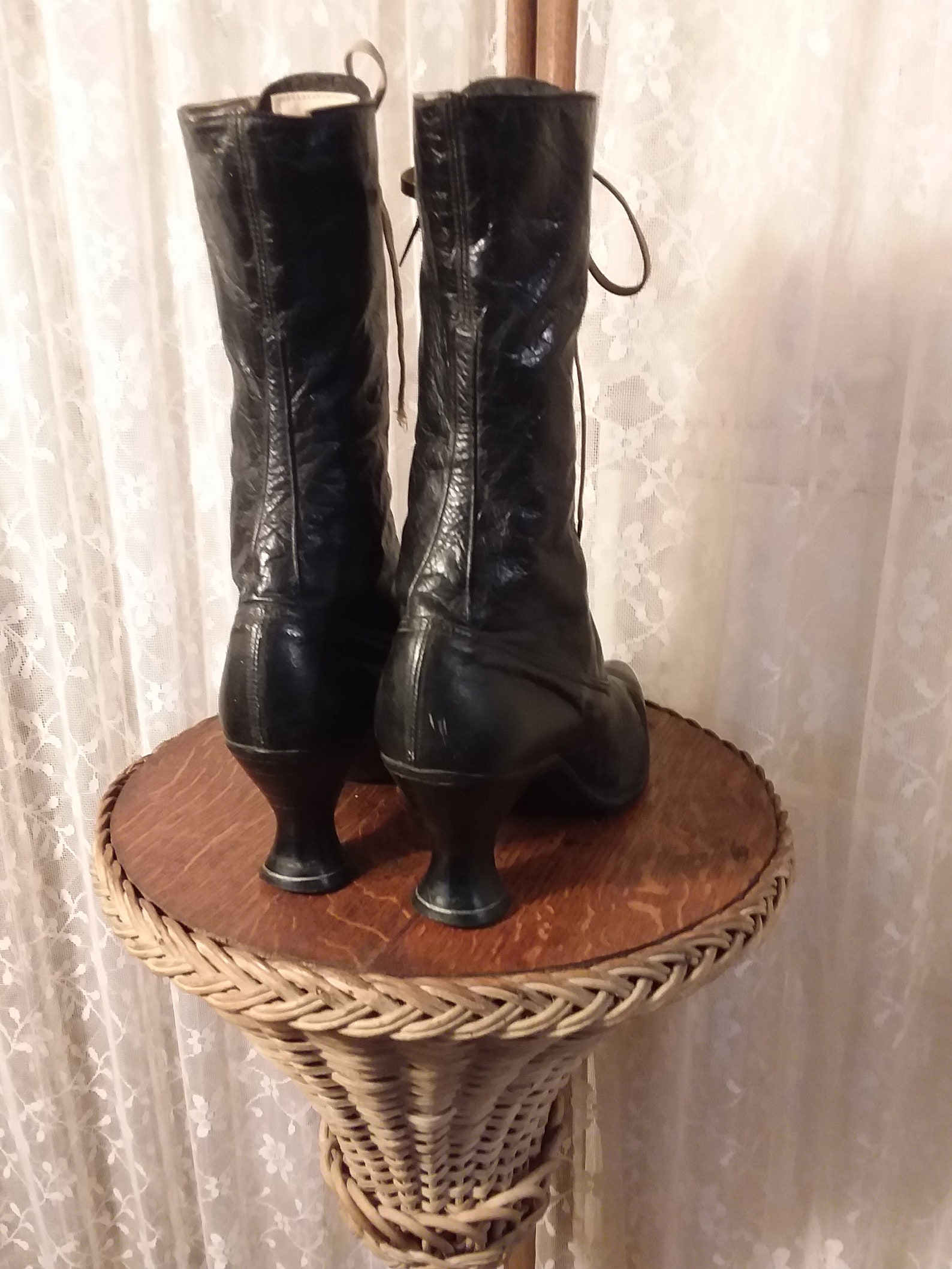 Women's Victorian Black and Tan Leather Wing Tip Lace up - Etsy