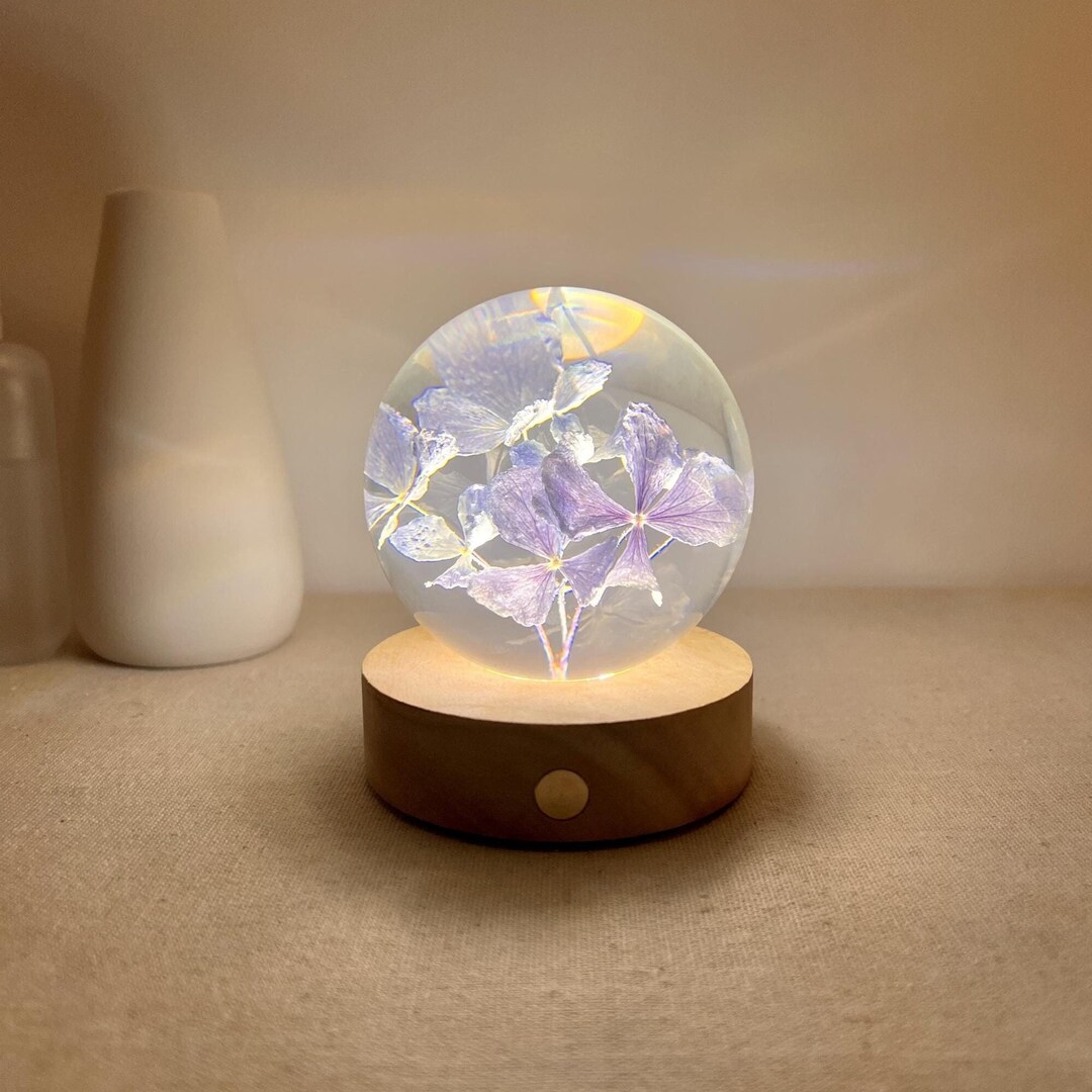 Purple Hydrangea Resin Ball, Real Flower Night Light, Dried Floral ...