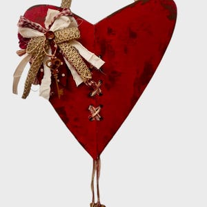 Shoestring Rustic Heart | Valentine's Day Decor - Etsy