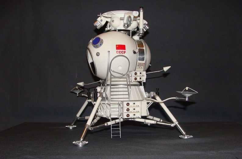 1:20 Scale model of soviet LK Lunar Lander made of plastic | Etsy