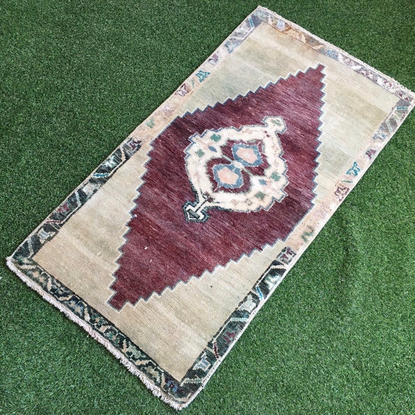 Burgundy Green Rug - Etsy
