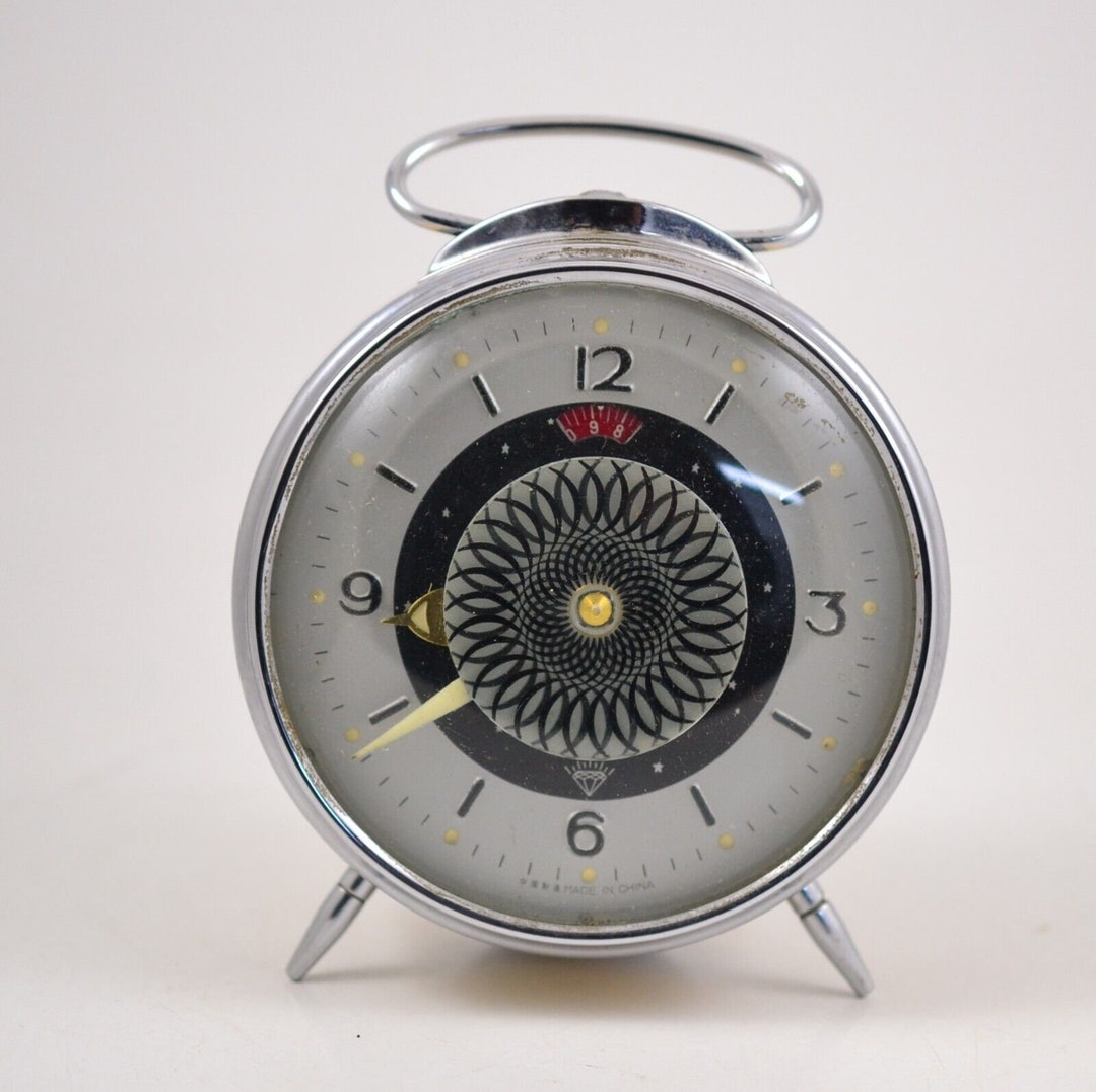 Vintage Hypnosis Animated Alarm Clock SHANGHAI DIAMOND CHINA Mehanical ...