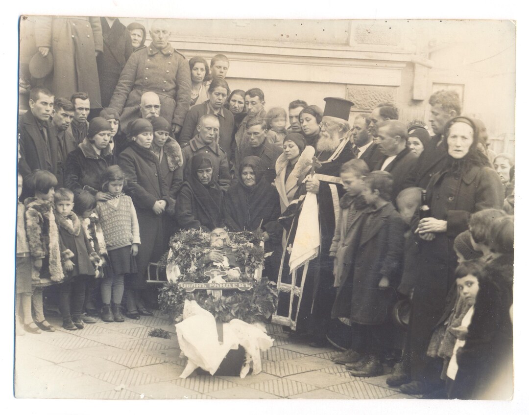 Funeral Ceremony | Original Vintage Photography 1936 | Men in Coffin ...
