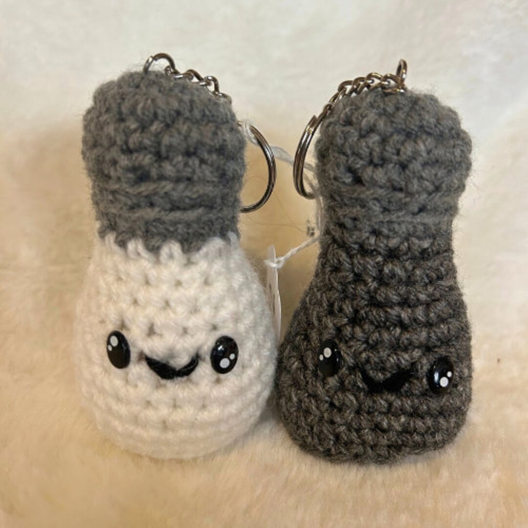 Crochet Matching Duo Salt and Pepper Shakers Keychains - Etsy