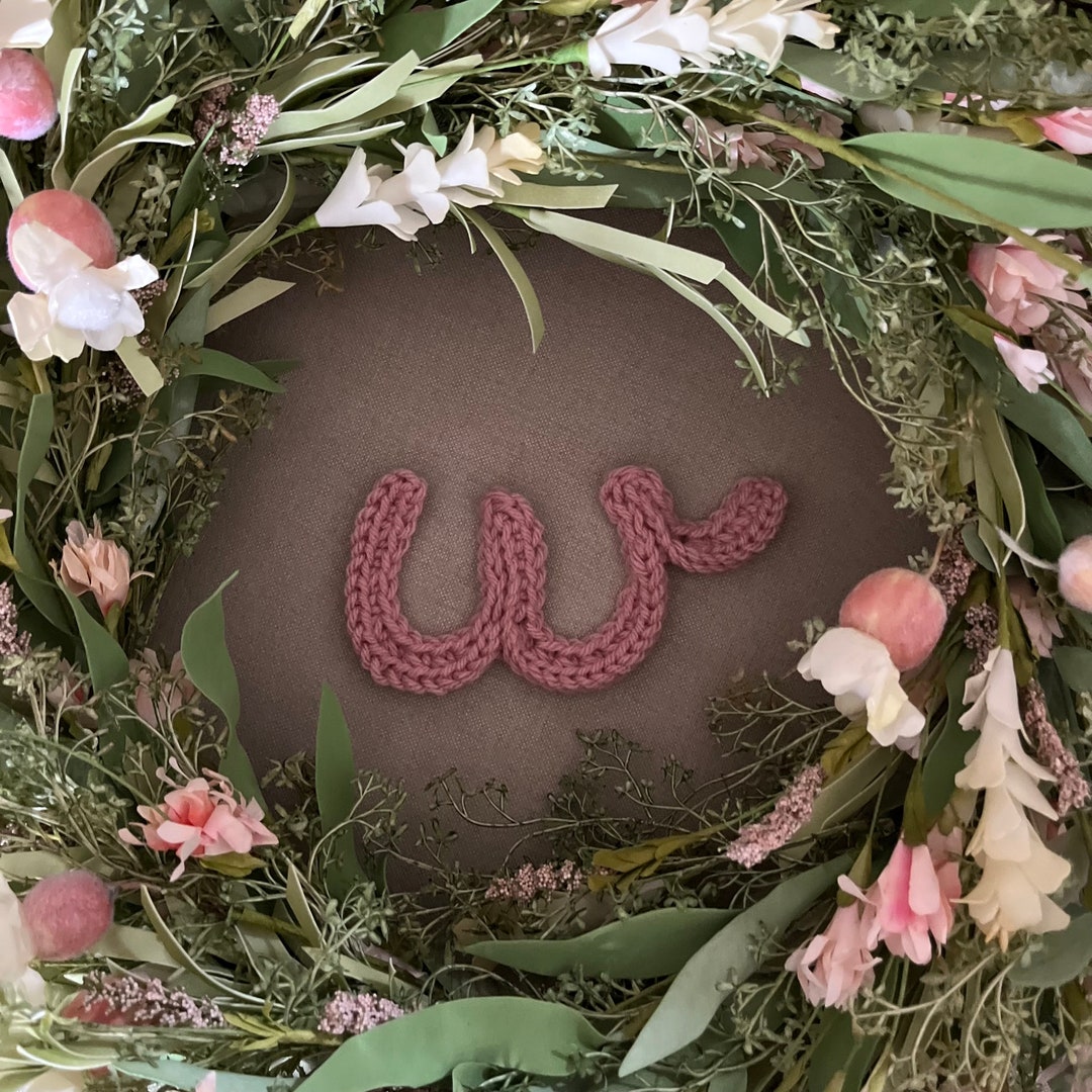 SECRET GARDEN Crochet Font, Lowercase W, Crochet Letters, Crochet ...