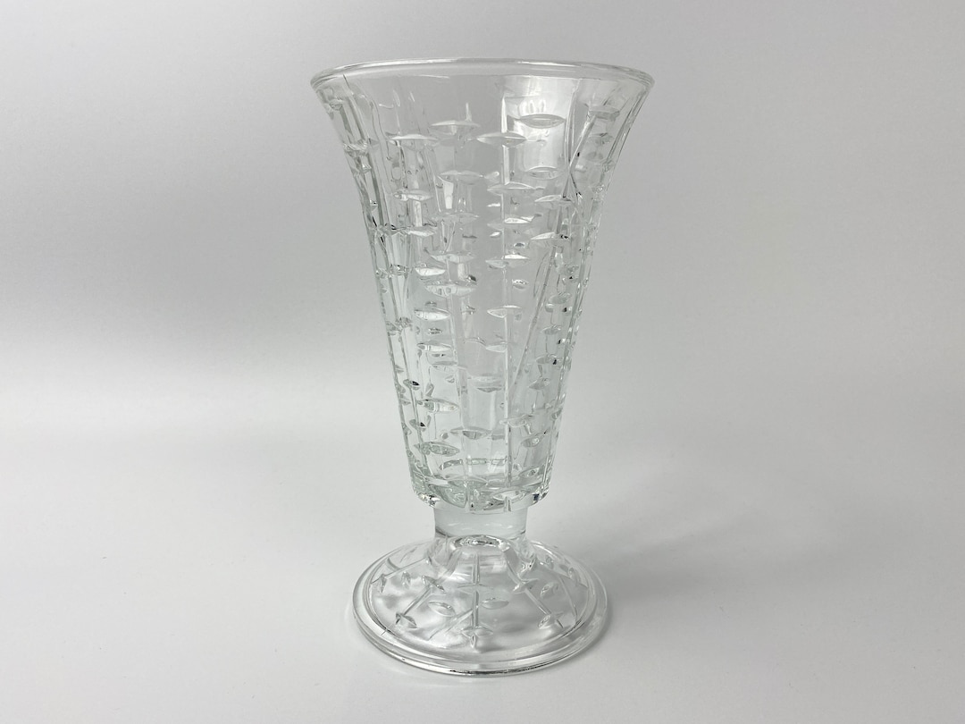 Australian Bamboo Pattern Glass Vase - Crown Crystal Glass Company - Ca ...