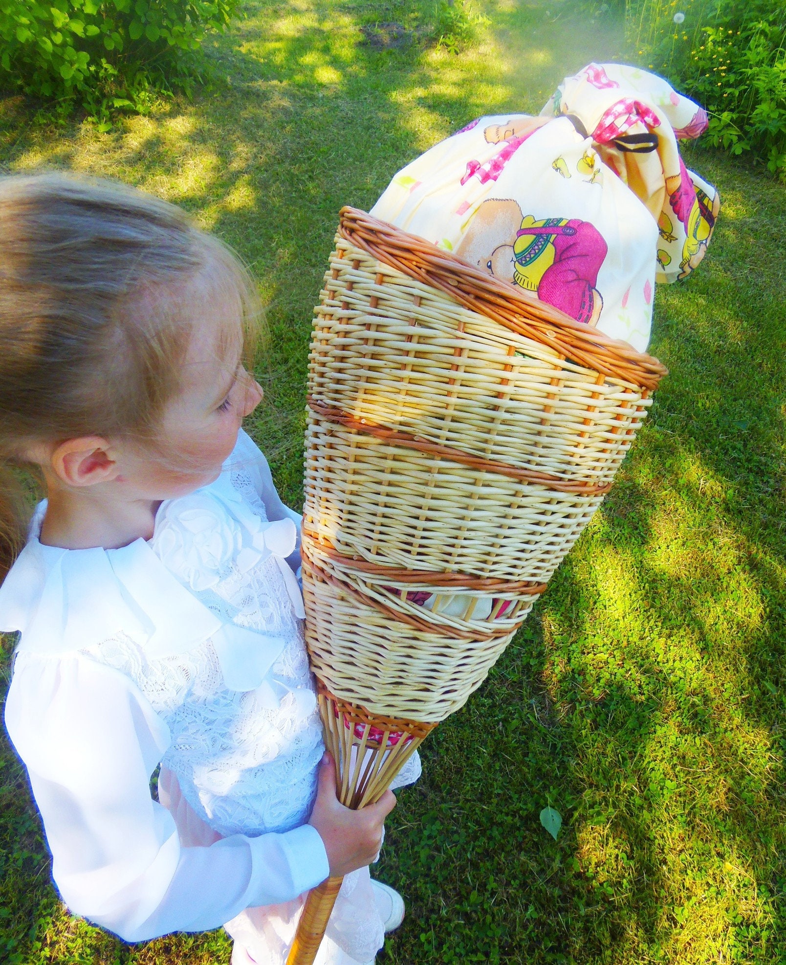 Schultüte Aus Weiden Flechten, Candy Cone, School Cone, Back to School ...